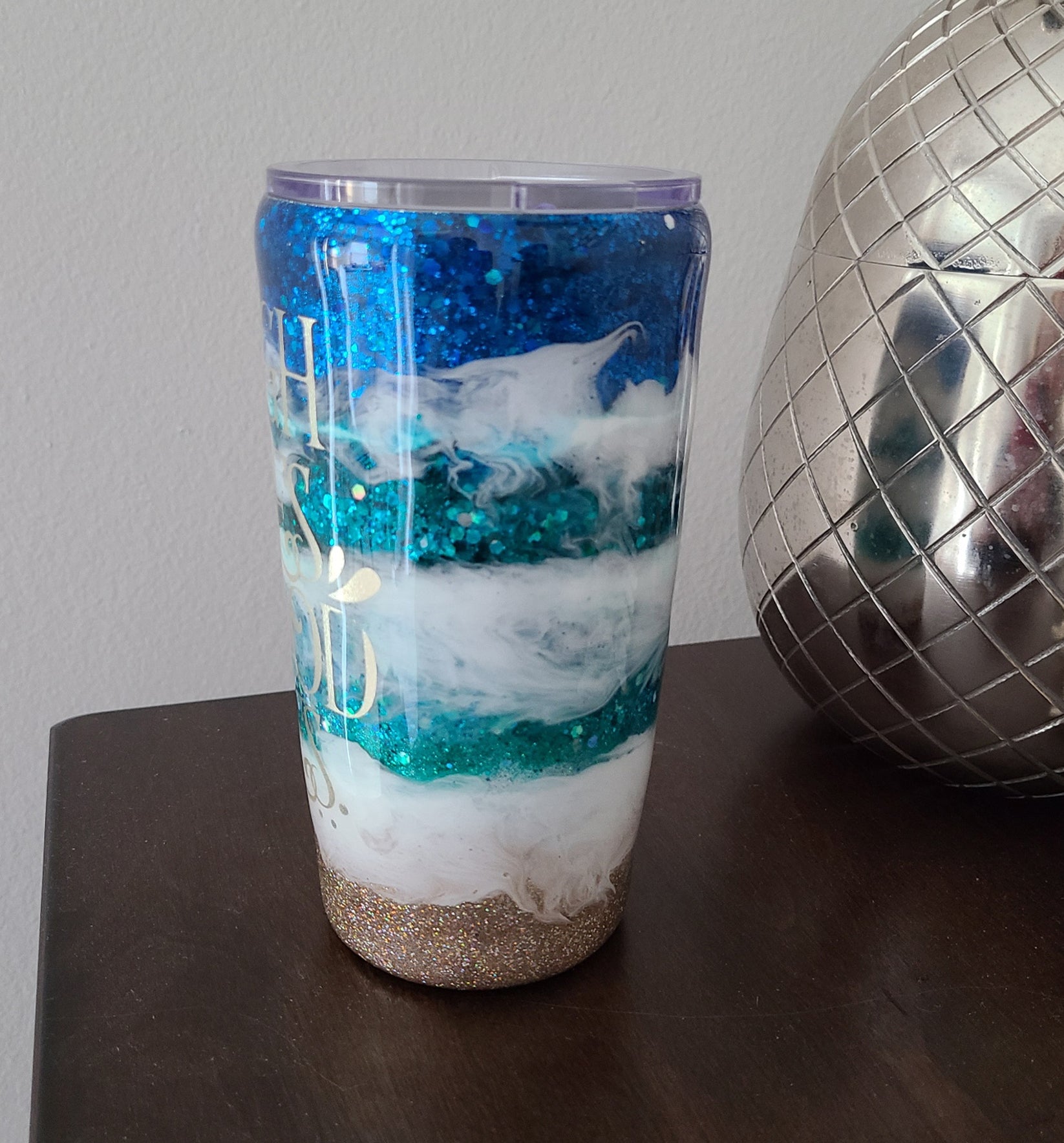 High Tides and Good Vibes, 20oz Stainless Steel Tumbler With Lid, Stra ...